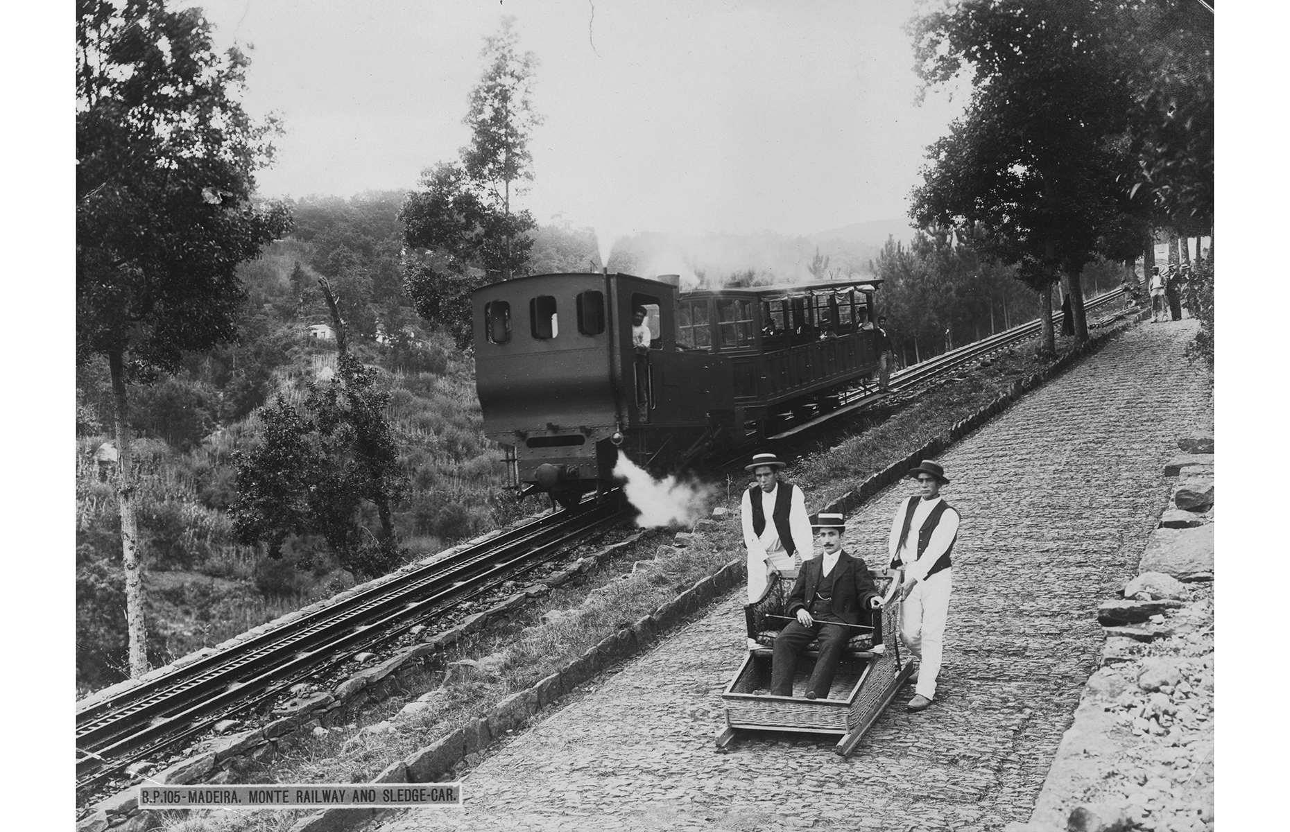 Fascinating historic photos of the early days of tourism