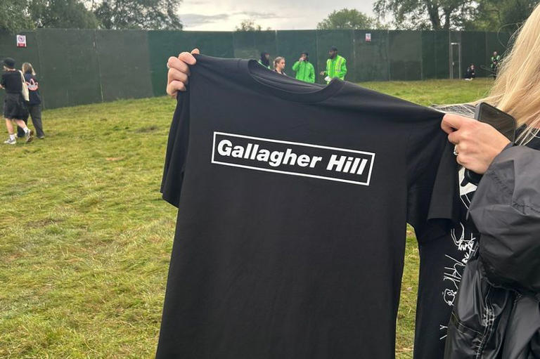 Oasis fans make final journey up to Heaton Park vantage spot sporting ...