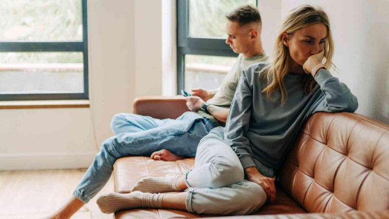 Warning Words: 8 Phrases That Instantly Signal Trouble in Relationships