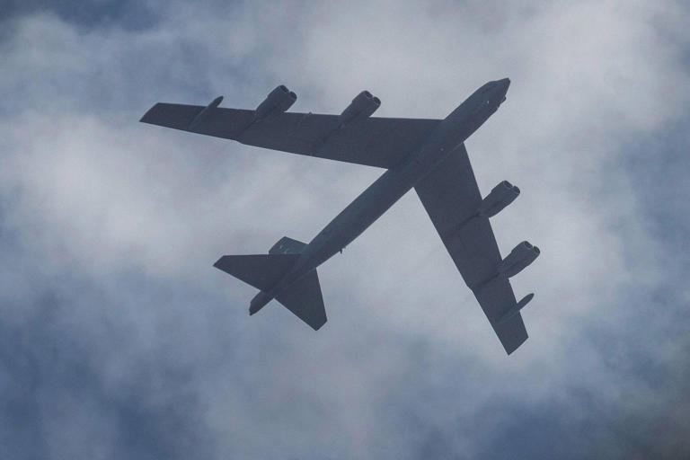 Delta Jet Moved ‘Aggressively’ to Avoid Collision With B-52