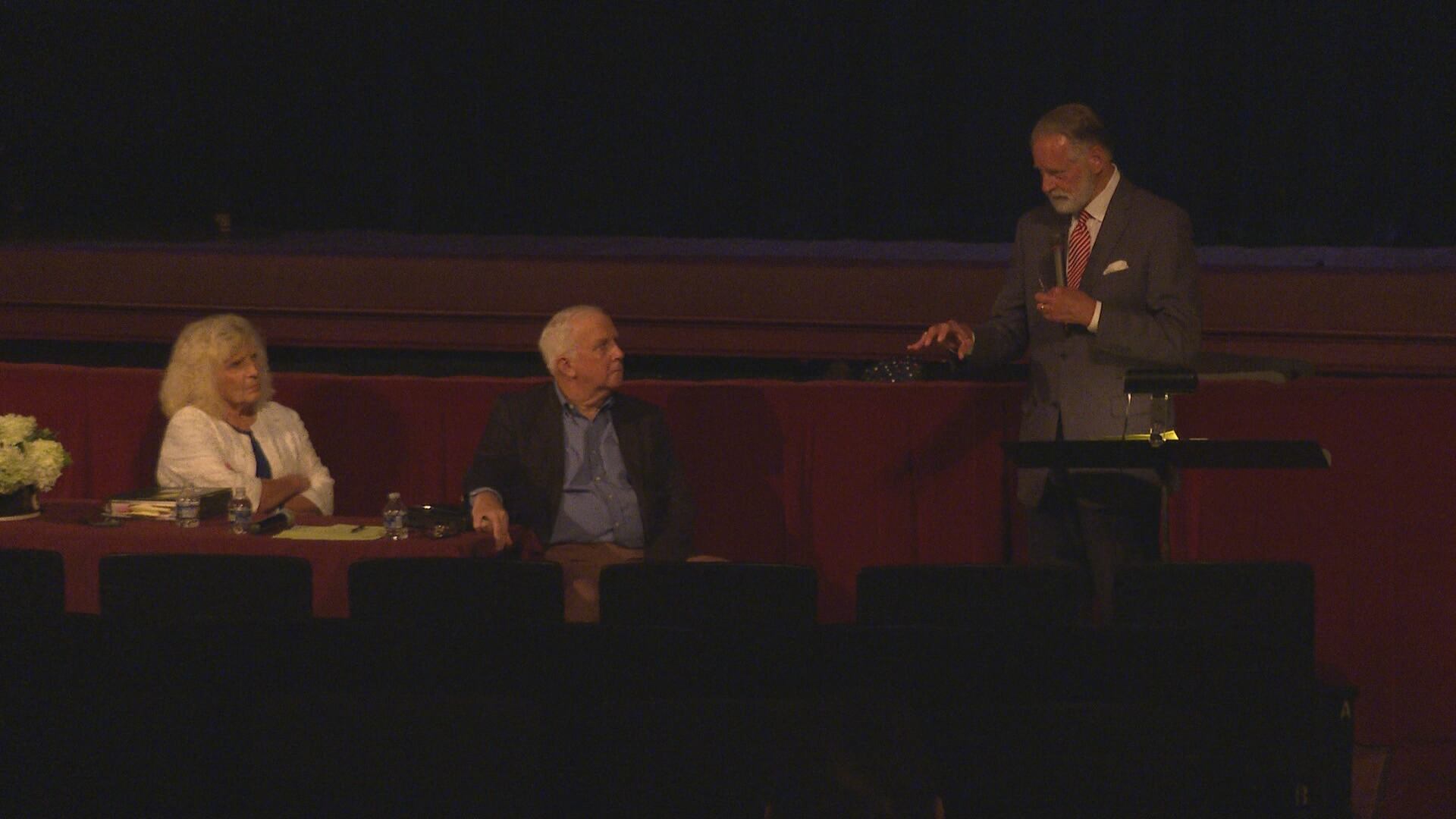 People learn about local government through Municipal Government Lecture