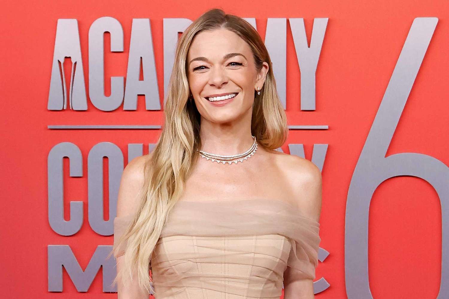 LeAnn Rimes Stuns in Daring Dresses & Honors Music Legends: Inside Her ...