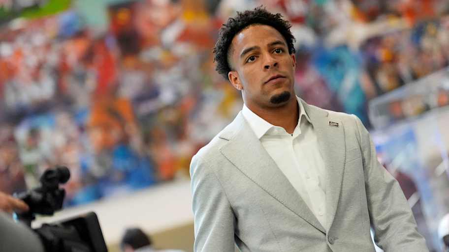 Thompson takes on leadership role at Mississippi State