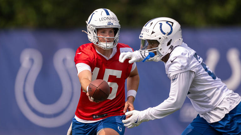 Colts’ Riley Leonard dealing with knee injury after stepping in for ...