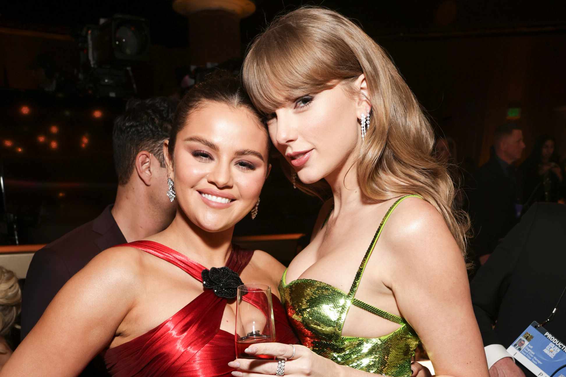 Selena Gomez Shares New Photo with BFF Taylor Swift While Reflecting on 'the Most Beautiful Year ...