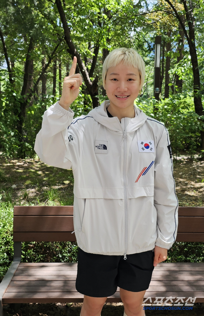 19-year-old backstroke genius, did it again! Sejong University's 25th class student Eun-ji also ...