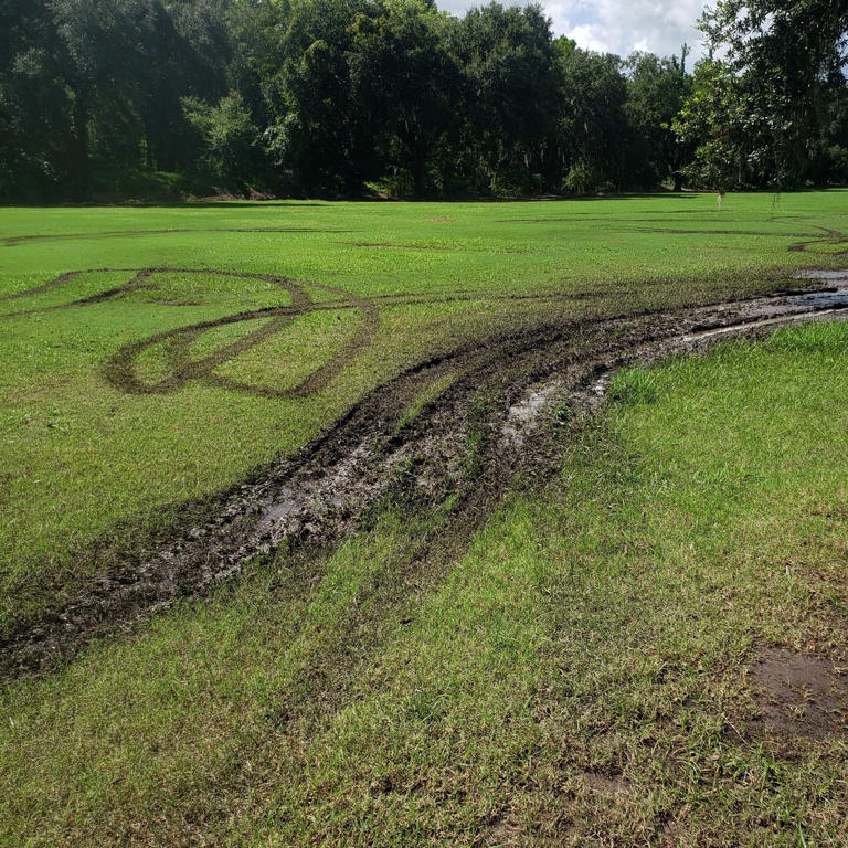 St. Charles deputies investigating damaged golf course in Luling