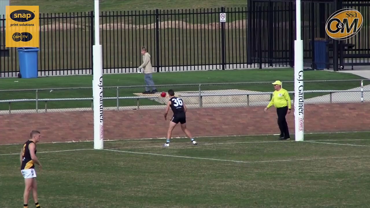 Darcy Smith takes advantage of poor Albury defence