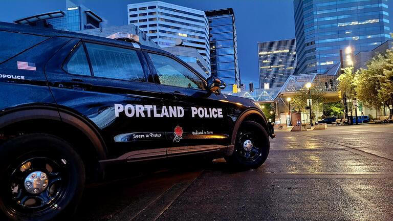Cuatro adolescentes apuñalados en fiesta rave en Portland; un herido ...