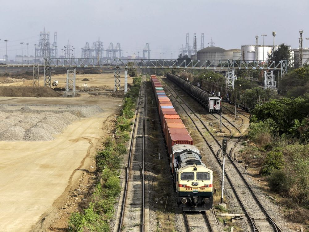 Is IRFC Bottoming Out? SEBI RA Flags Accumulation Zone Near ₹127–₹129 ...