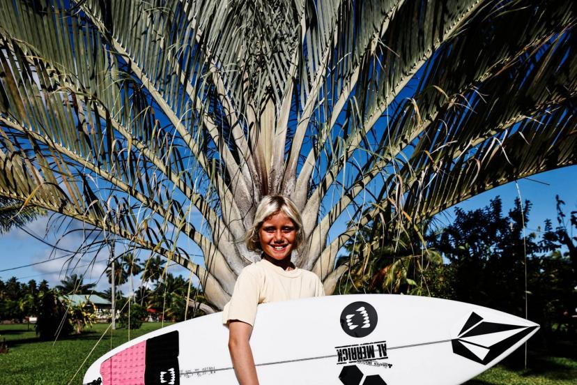 Kelia Gallina, 12 ans, s'est qualifiée pour la Tahiti Pro grâce à sa ...