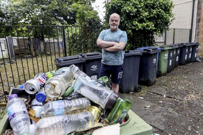 Rats 'taking over' Scots flats as residents 'fighting losing battle' of ...