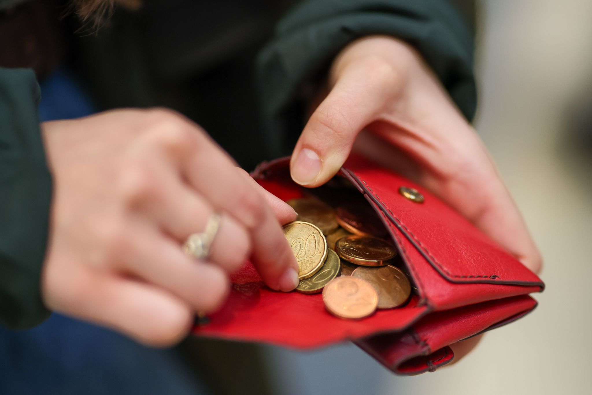 Mehr als jeder Dritte verdient weniger als 2.750 Euro