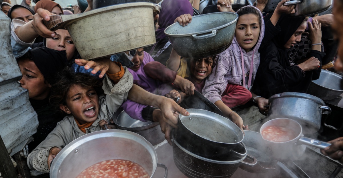 Gaza: Dozens Killed While Waiting for Aid, Civil Defense Says