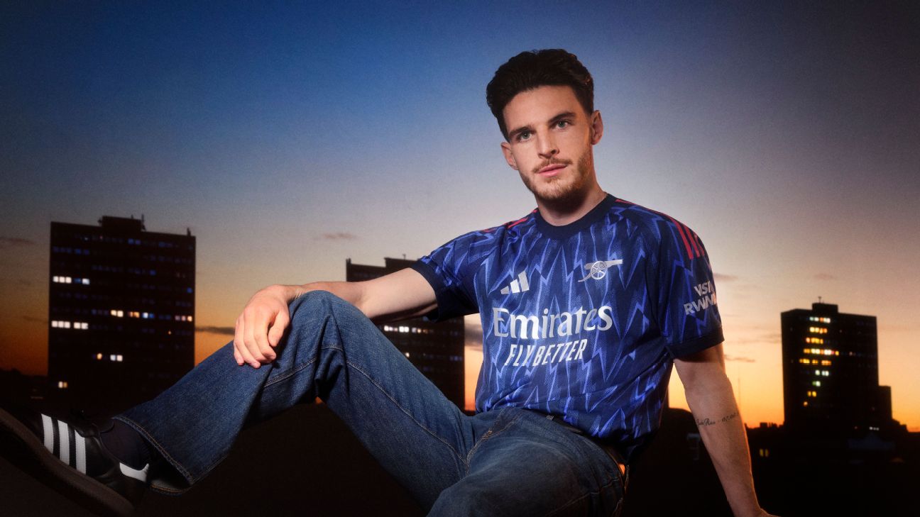 Arsenal's 2025-26 away kit dazzles with a flash of lightning