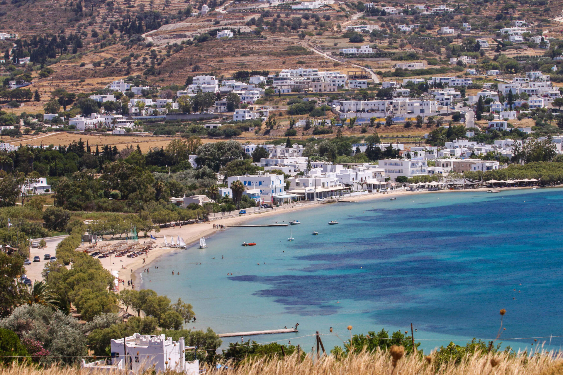 Εξοχικά στις Κυκλάδες: Ράλι τιμών παρά την ασφυξία από τουρισμό και ...