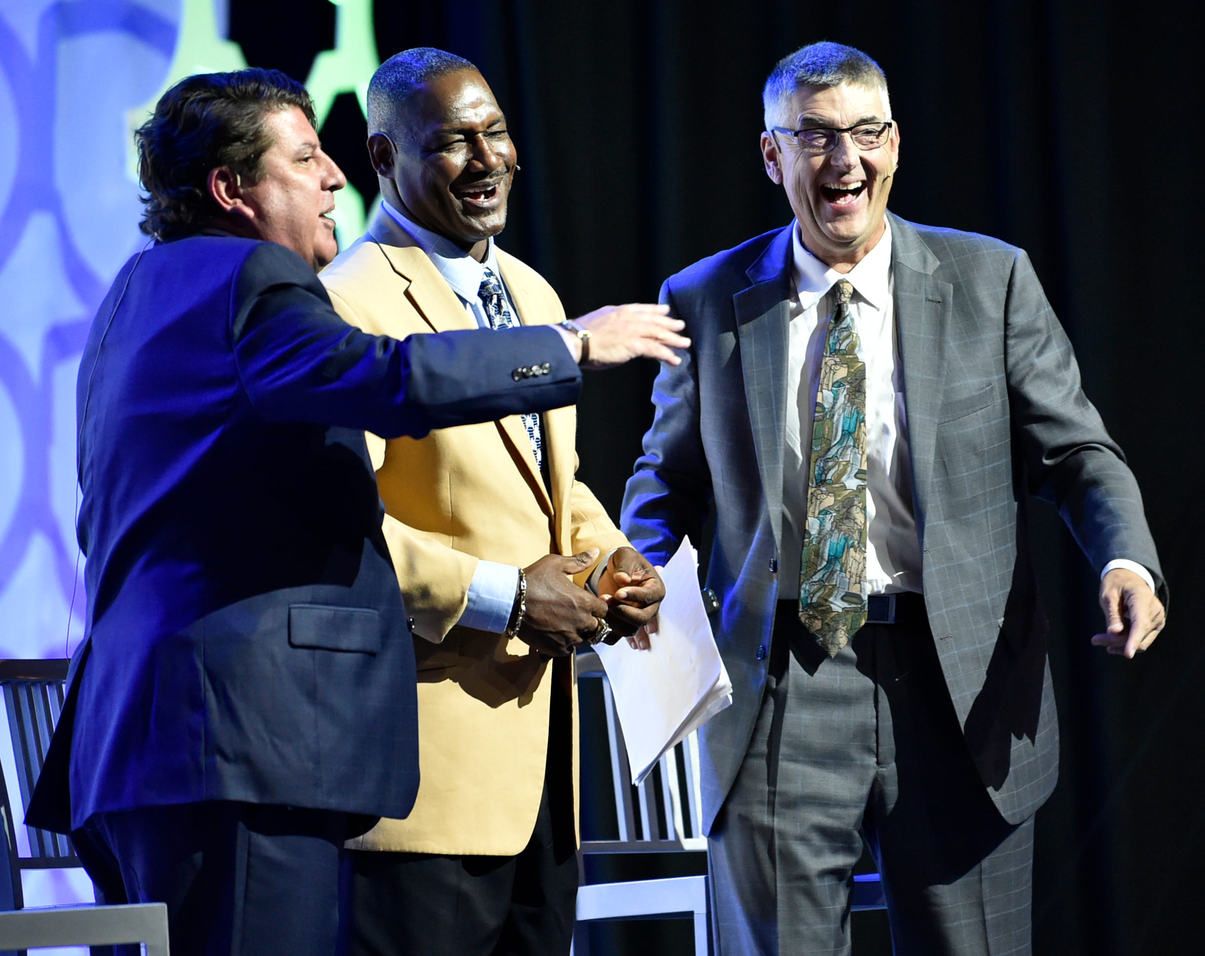 Sarasota Herald-Tribune's Doug Fernandes retires after 37 years filling ...