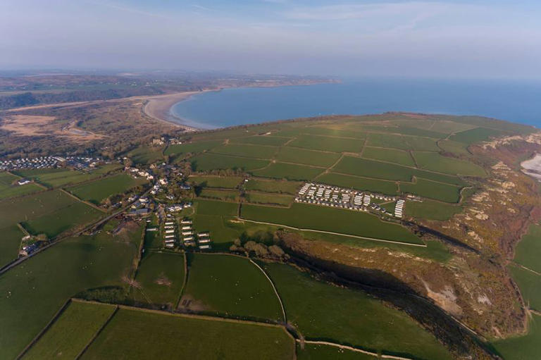 Gorgeous Welsh 'smuggler's beach' with white sands is a 'hidden paradise'