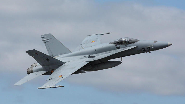 España despliega aviones de combate por primera vez en Islandia con la OTAN frente a la ...