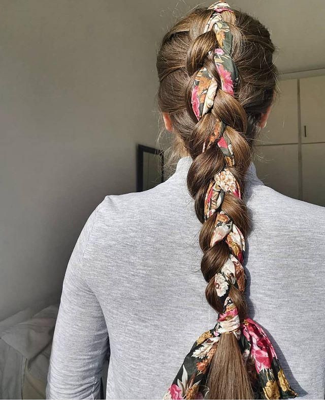 5 Inspirasi Kepang Rambut dengan Scarf, Manis dan Aesthetic