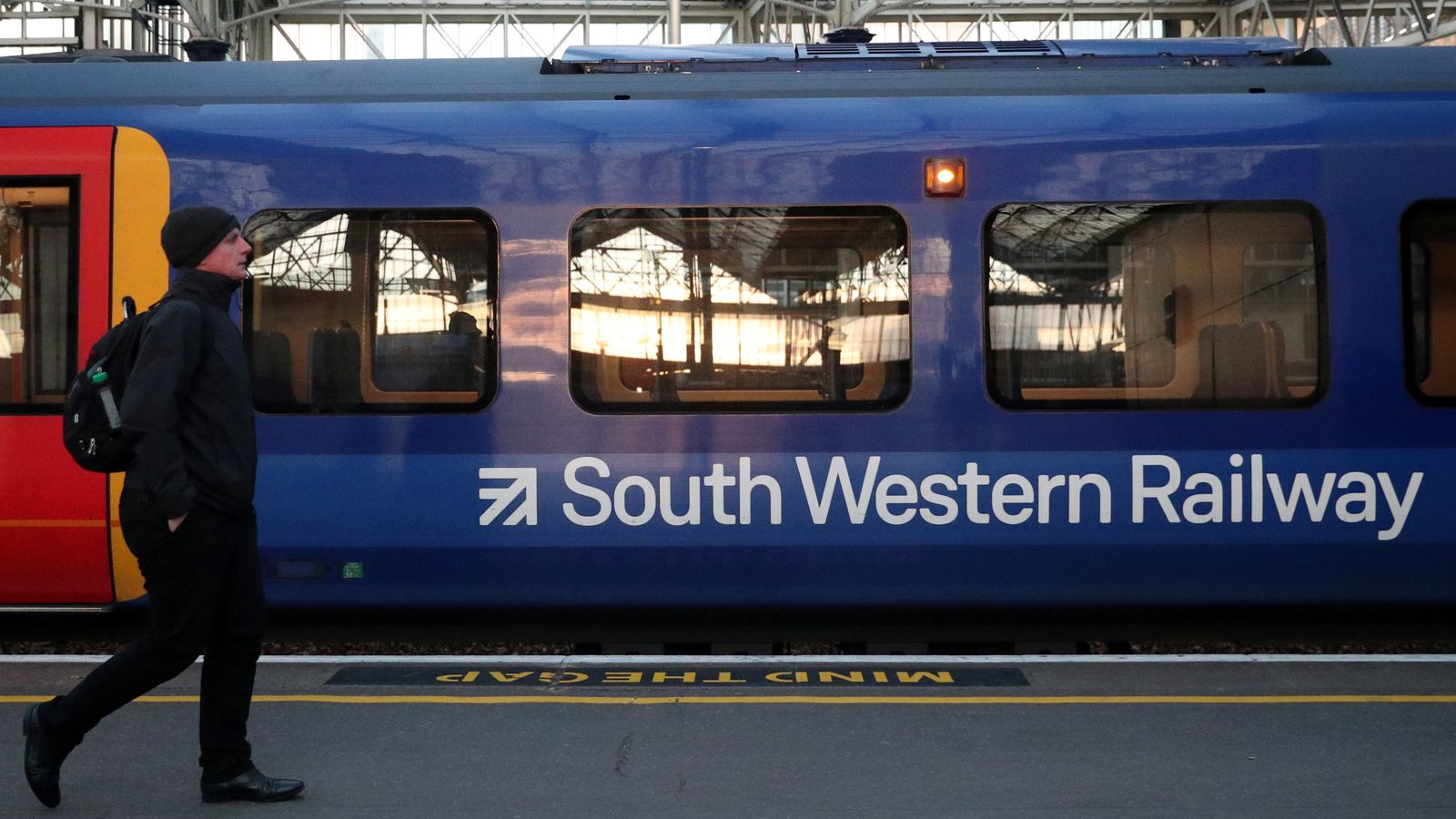 One of the UK's busiest train stations issues 'major disruption' warning