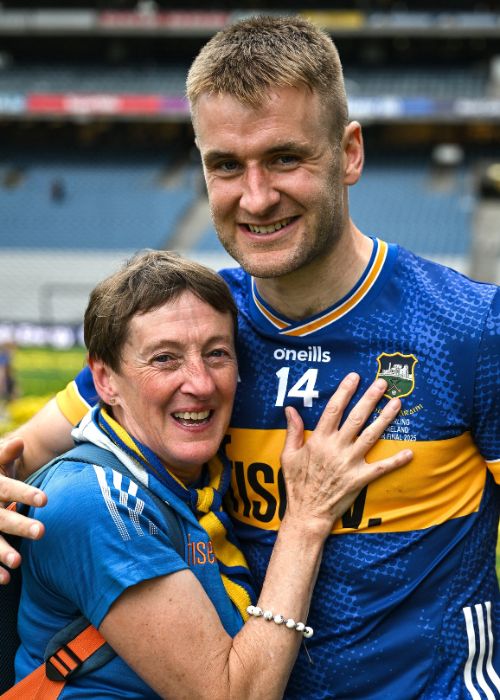 Fans hail 'inspirational' cancer survivor Noel McGrath for sealing Tipp ...