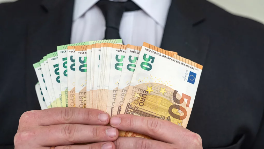 Tot dit bedrag mag je een advocaat betalen met contant geld