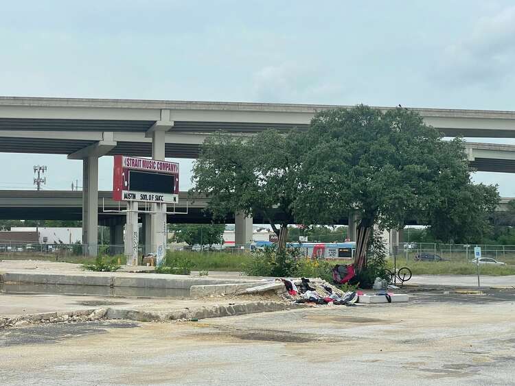 Austin's Strait Music Company flagship store demoed for luxury apartments