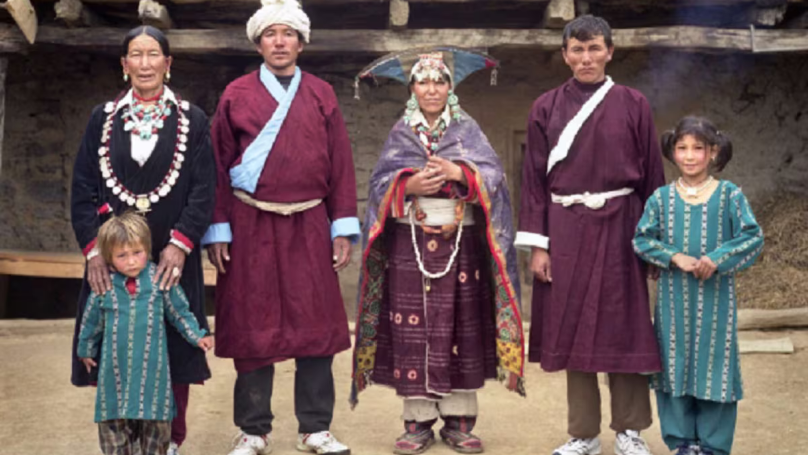 What Is Polyandry Marriage? One Woman, Two Husbands - Himachal Couple ...