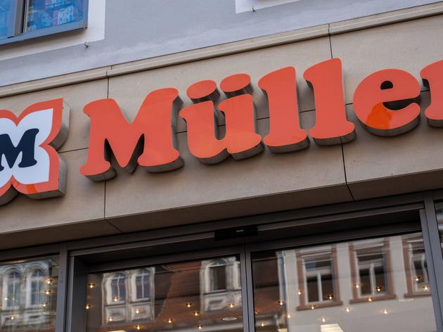 Drogerie Müller wird zum Supermarkt: Pizza, Torten und Fisch im Sortiment