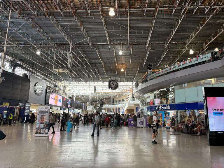 London travel news LIVE: Waterloo trains signal chaos hits evening rush ...