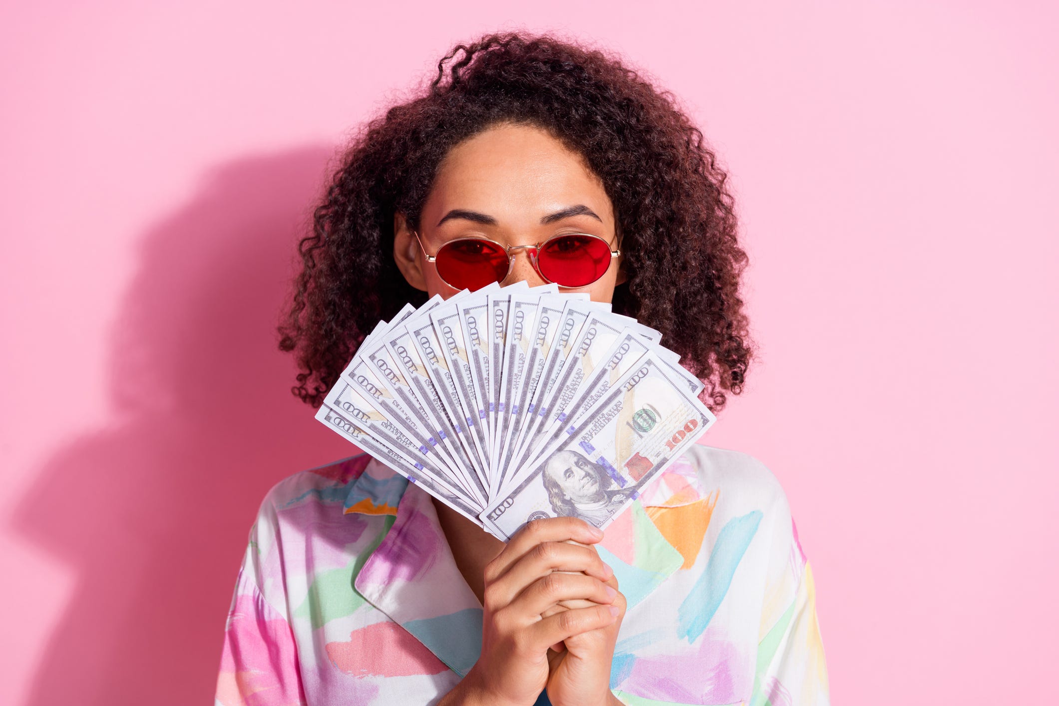 The Best Savings Strategy in an Uncertain Economy Is a Boring One