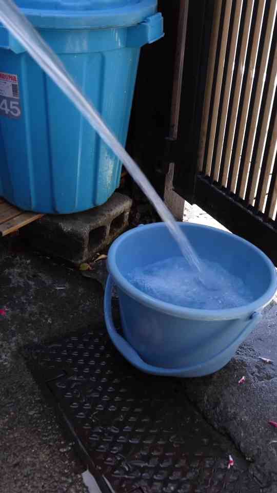 Cleaning streets - Japan's secret to a spotless city!