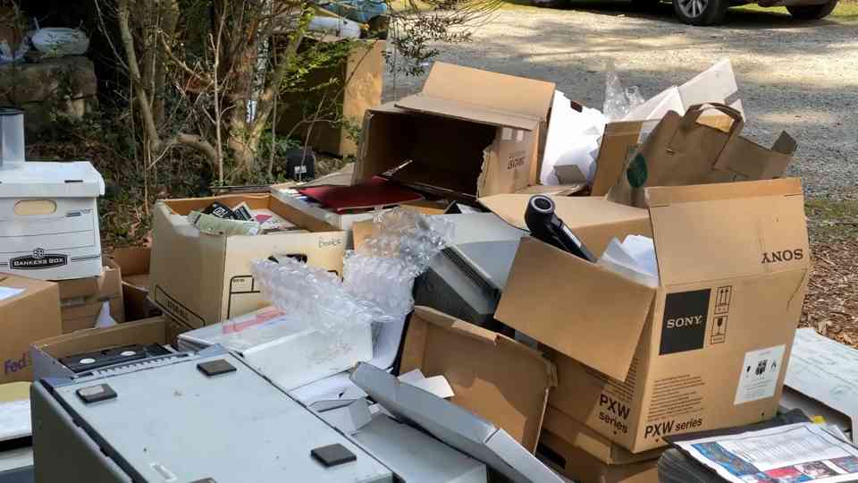 Facing the Clutter: 9 Signs You Might Be Hoarding in Denial