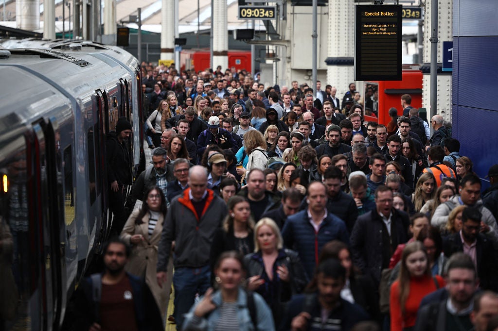 London Waterloo disruption live: Rush hour chaos looms as SWR issue ‘do ...