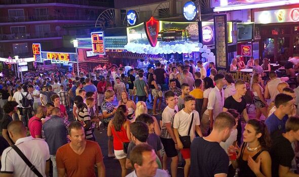 British tourists report 'mystery illness' in Spain with 4 symptoms to ...