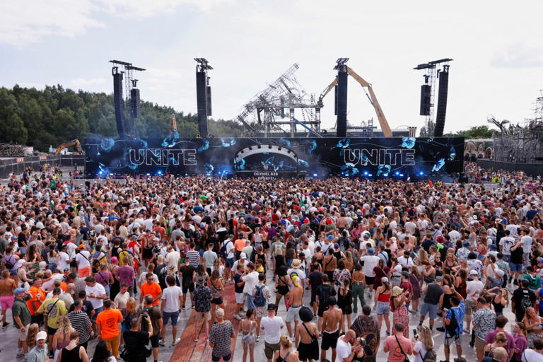 Festival goer dies days after Tomorrowland stage fire