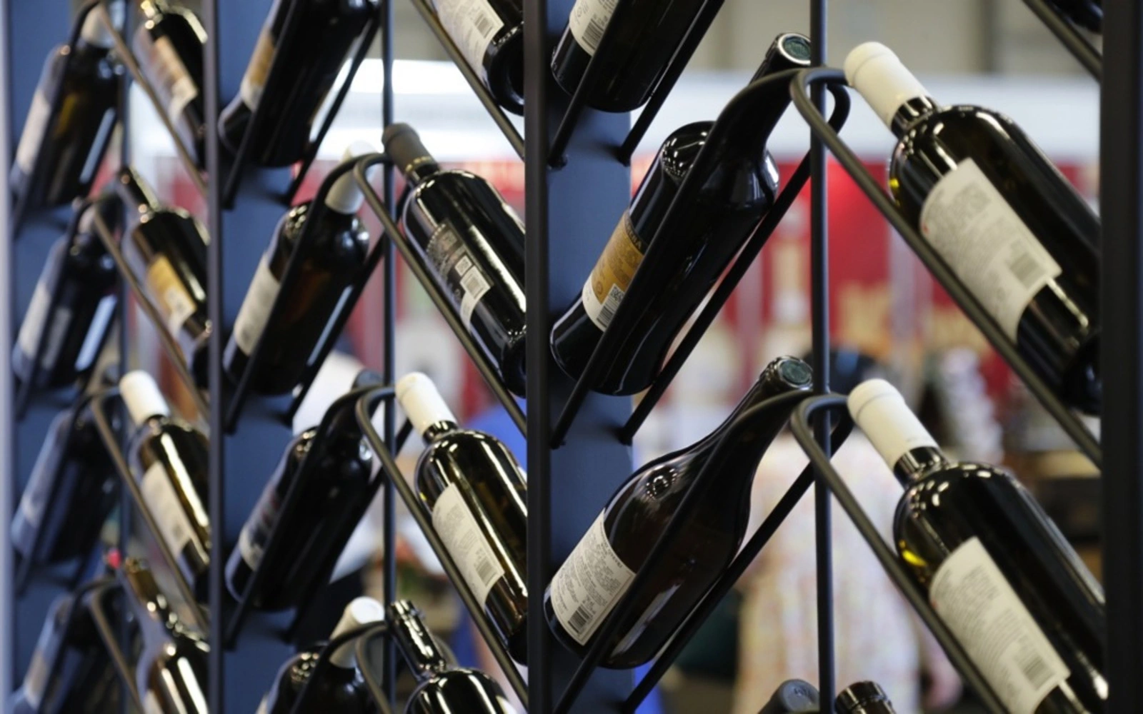 Trump threatens 100% tariff on French wine, champagne over digital tax