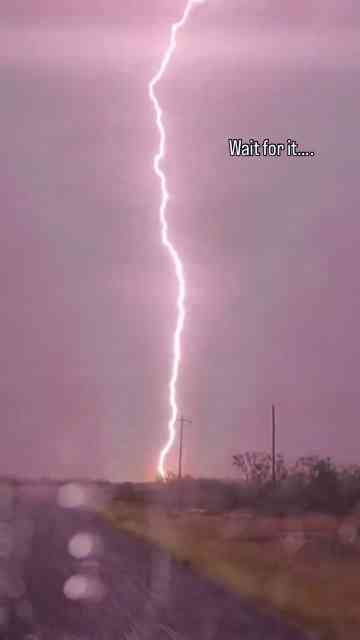 Lightning Strike Captured in Real Time