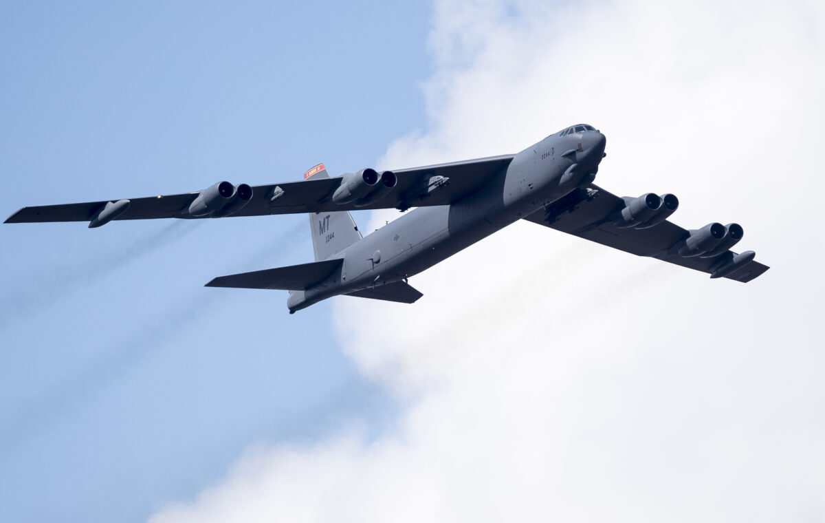 Pilot Apologizes for ‘Aggressive Maneuver’ to Avoid Collision With ...