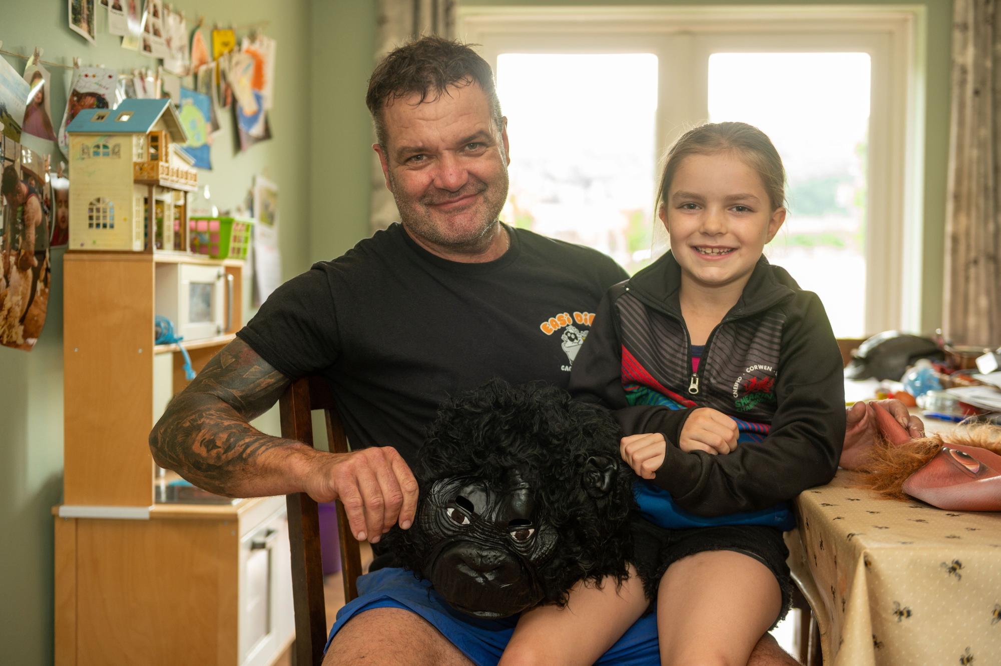 Father blasts school's 'snotty' response after picking up his daughter ...