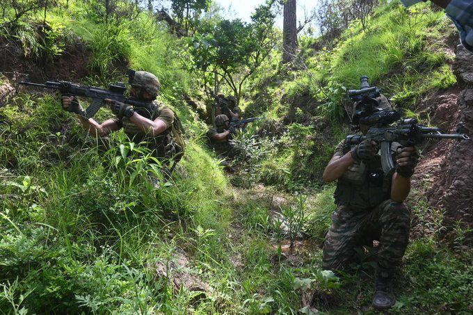 Army foils infiltration bid along LoC in J-K's Rajouri