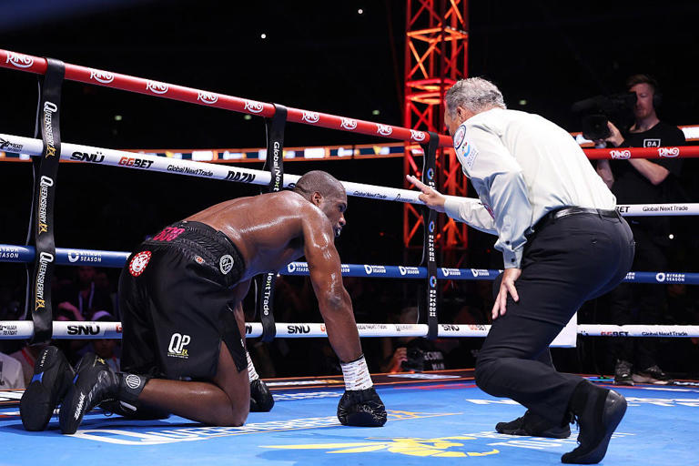 Usyk vs Dubois 2 live: Result and reaction as Usyk stops Dubois to ...