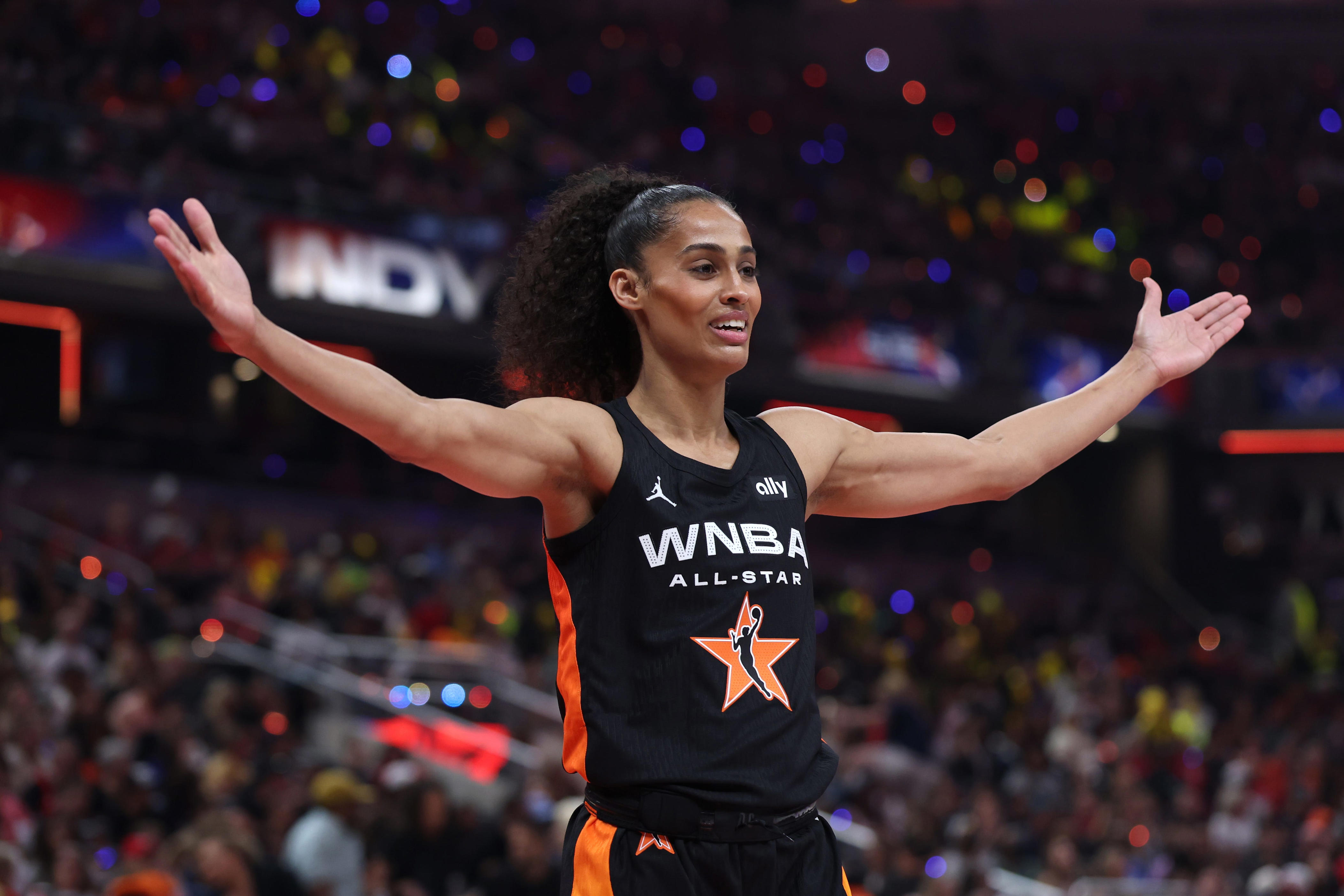 Watch former Irish G Skylar Diggins recording the first WNBA All-Star ...