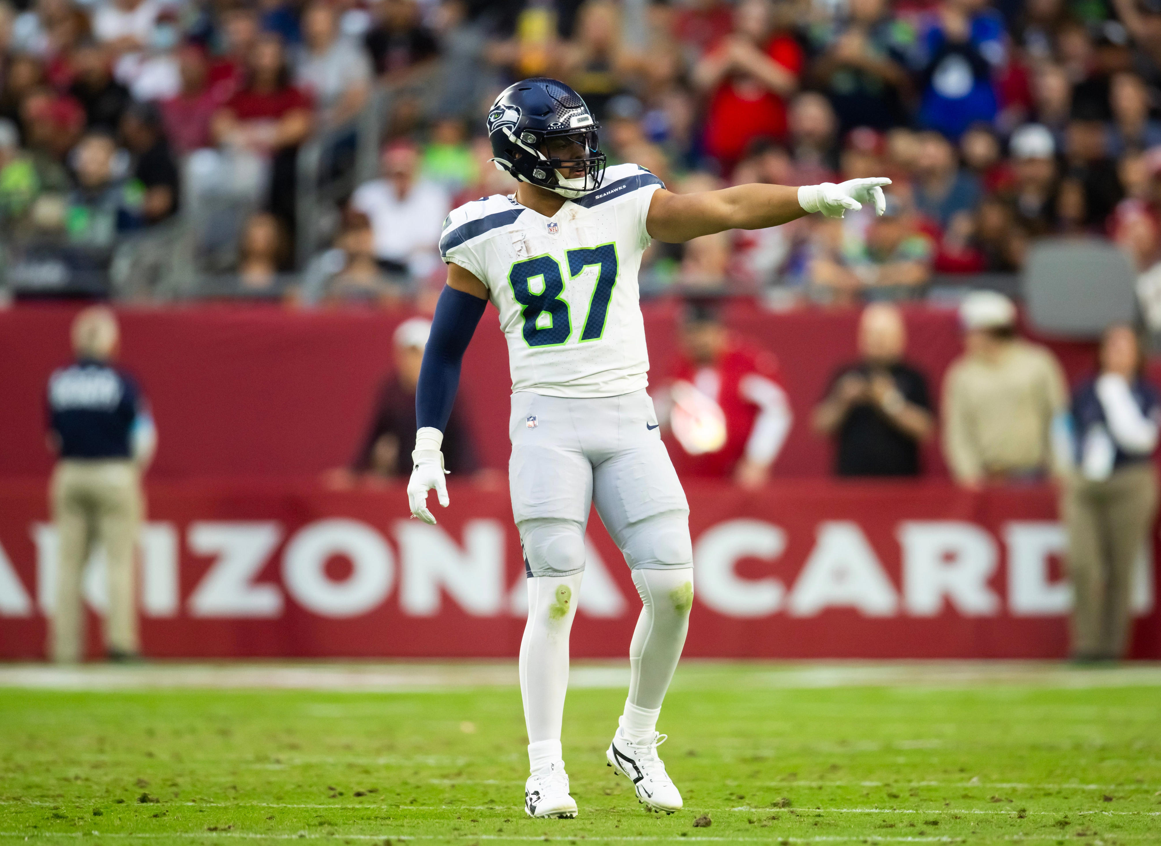 Seahawks release former Iowa football TE Noah Fant