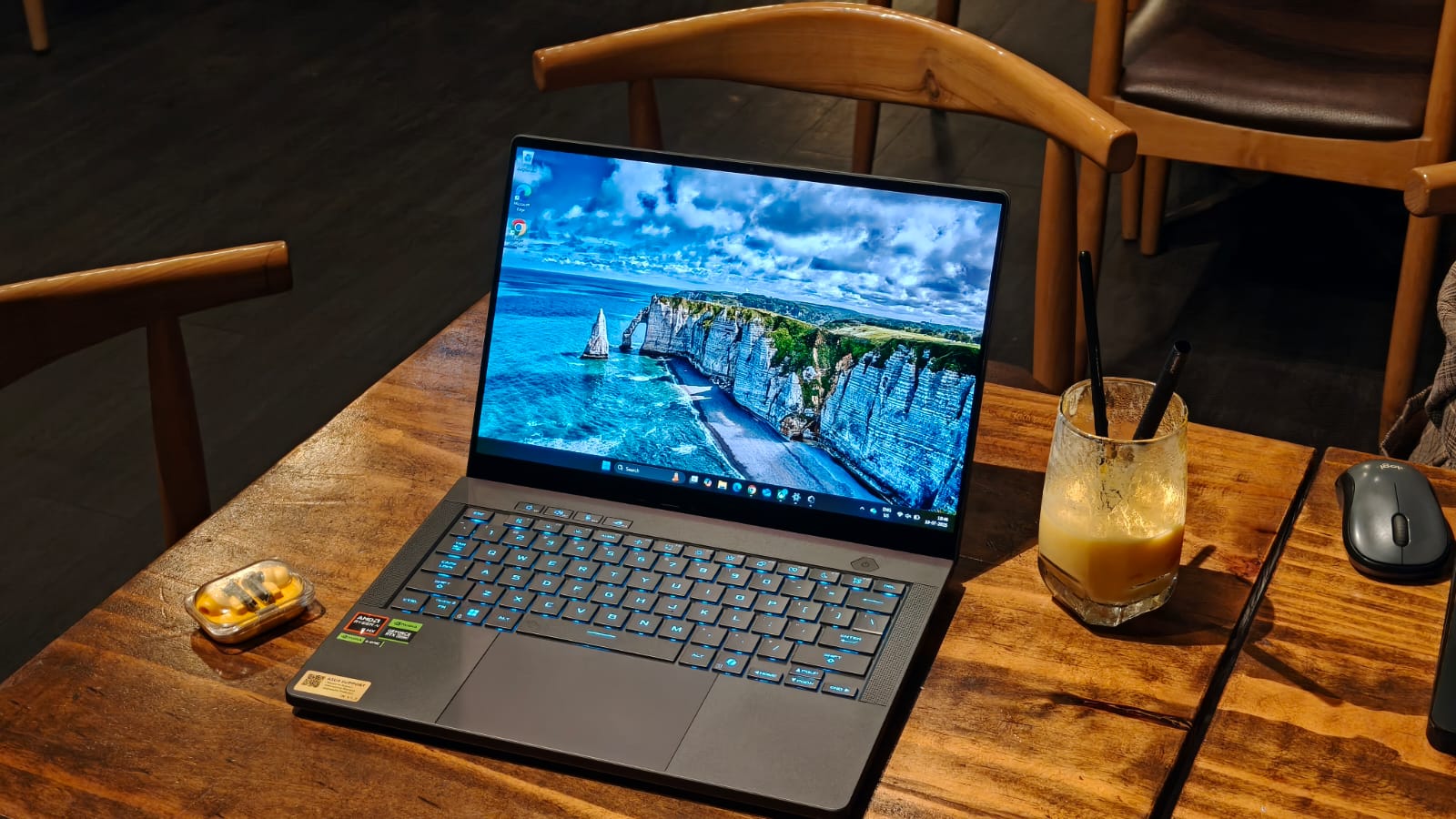 Live Life Back In 1966 With 25 Retro Photos