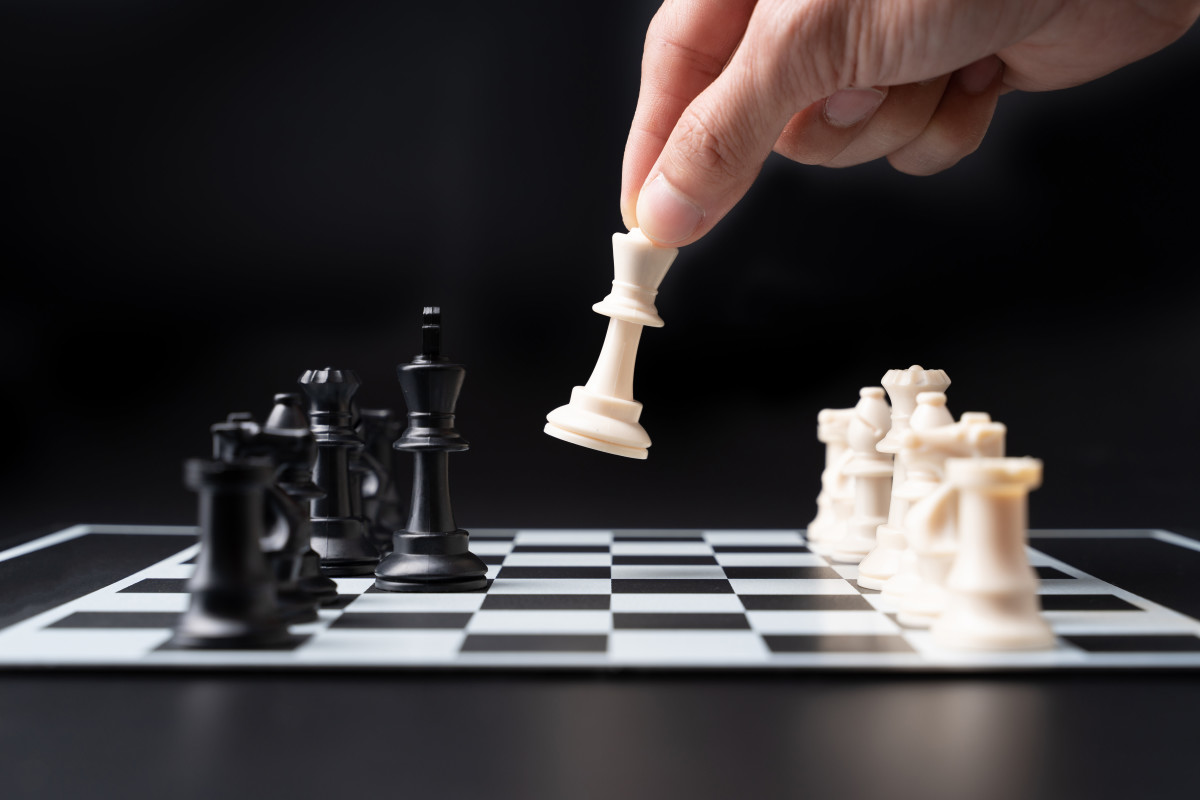 People With 'Control Issues' Often Use These 11 Subtle Tactics ...