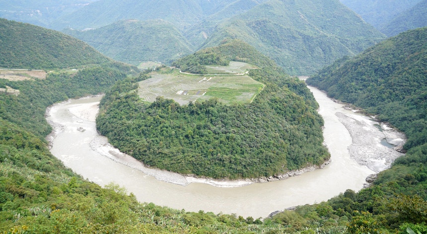 China inicia construção da maior barragem do mundo no Tibete e gera ...