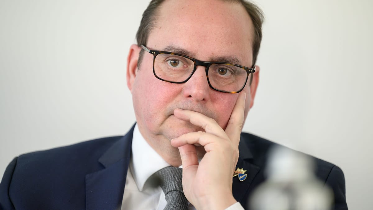 Essen: OB Kufen nimmt Abschied von "Schlagergott" René Pascal