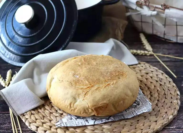 Super-easy pain cocotte